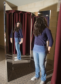 Glassless Mirrors - Shatterproof Mirrors - En Pointe Enterprises